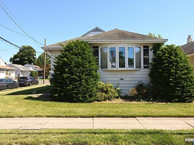4 16 Bergen Avenue