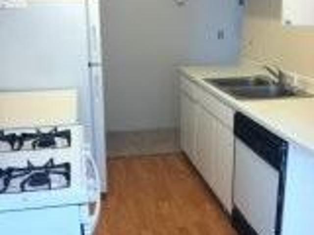 4 105 2 Bedroom Apartment for Rent at 105 13th Ave S, Hopkins, MN 55343
