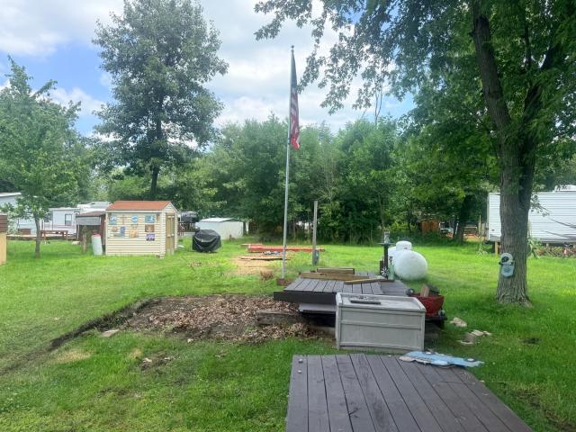 4 120 Woodhaven Lakes