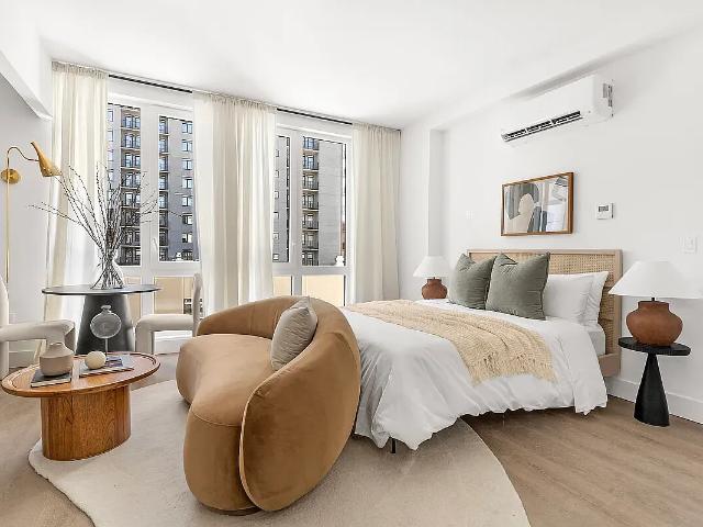 4 34 26th Avenue, Queens, NY