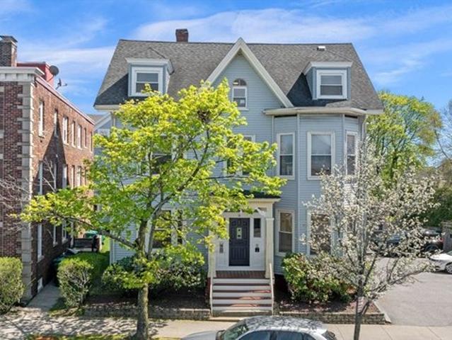4 4A Broad Street Pl, Lynn, MA 01902