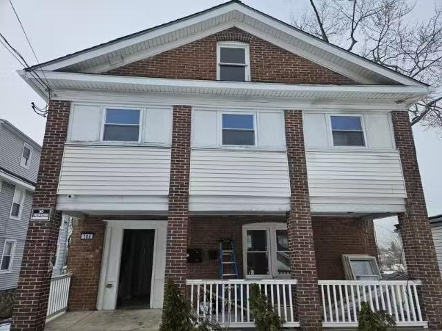 $4,500 5 Bedroom 2 Bathroom Fully Renovated Apartment In Sta.