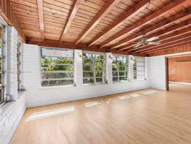 $4,500 3 Bedroom 2 Bathroom House In Miami Springs With Grea.