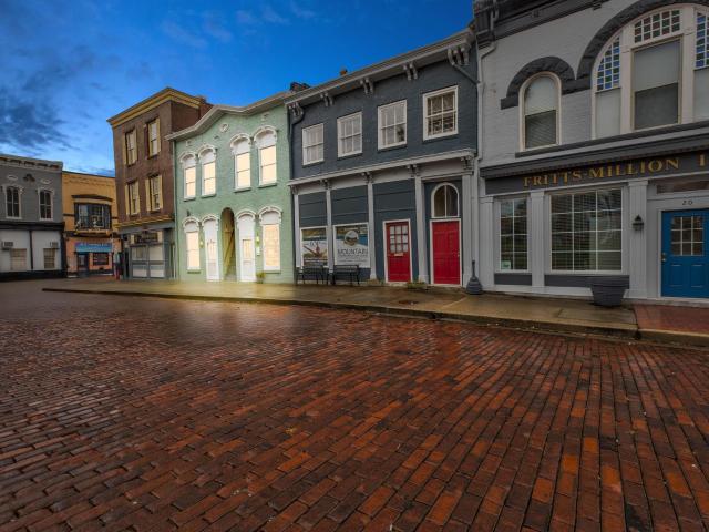 4 8 Court St