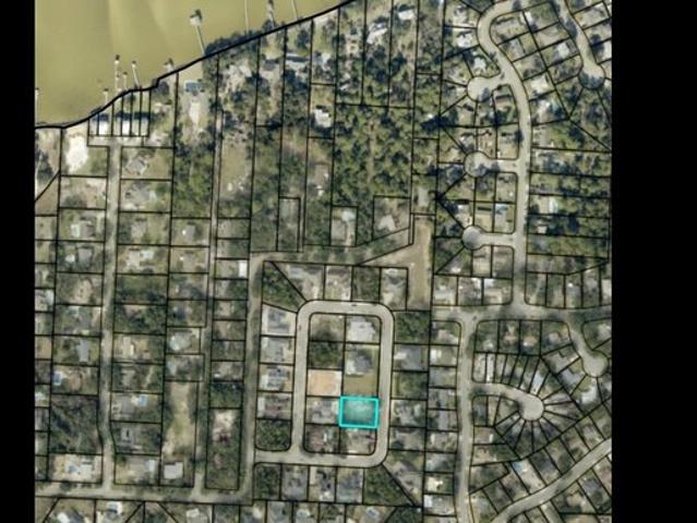 4B Manor Cir, Gulf Breeze, FL 32563