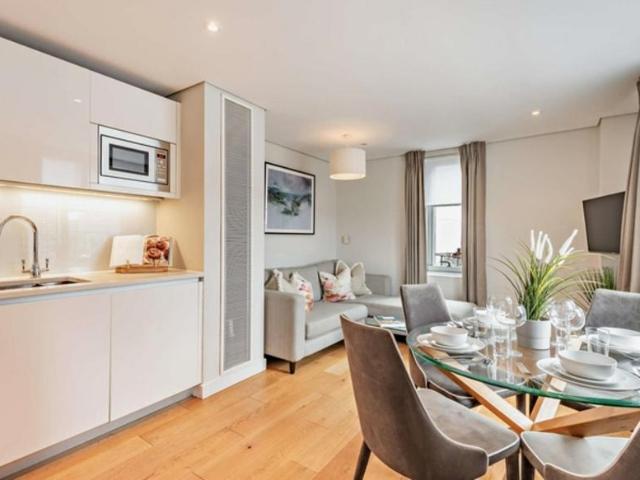 4B Merchant Square, London W2 3 bed flat to rent £7,063 pcm £1,630 pw