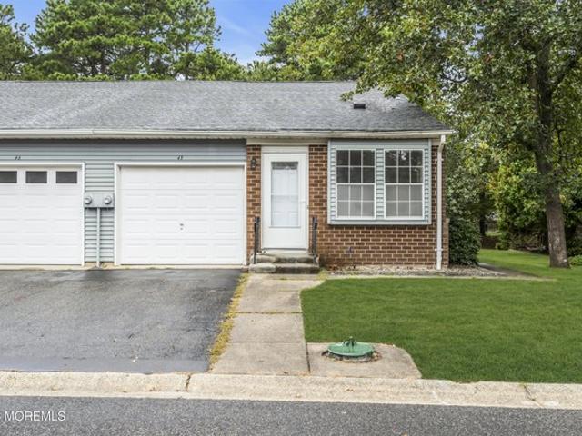 4B Pembroke Ln Unit 52, Whiting, NJ 08759