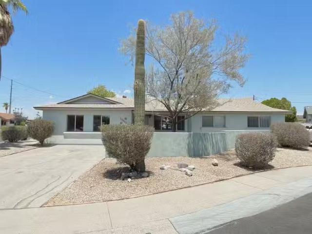 4BD, 2BA SPACIOUS CUL DE SAC LOT NORTH PHOENIX HOME! 13651 N.