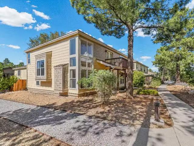 4bed 3bth in RIO HOMES Short walk to NAU and shops 1378 E H.