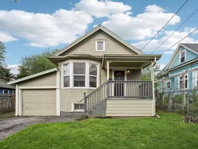 4BR/2.0BA CLEV0124