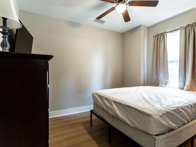 4BR / 1,800 Sq Ft Home w/ Pool + Hot Tub & Big Backyard