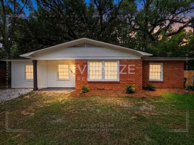 4BR Brick/Wood Charm – Porch + Carport