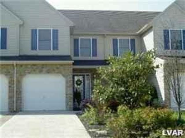 4br Gorgeous Townhome in ever popular Heritage Heights neighborhood lower macungie for sale in Allentown, Pennsylvania