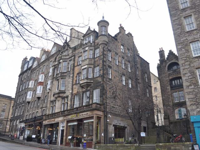 4F2, 8 North Bank Street EH1, 1 bed flat to rent, £1,300 pcm | PrimeLocation