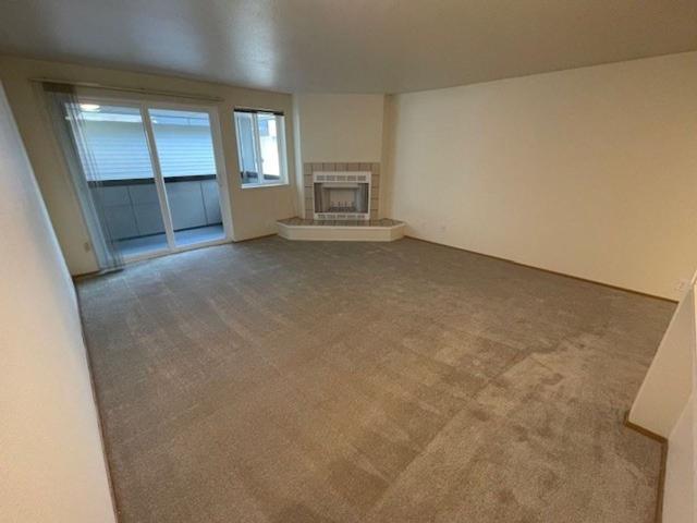 4K Kimberly Apartments 1 Bedroom Apartment for Rent at 11725 15th Ave Ne, Seattle, WA 98125 Pinehurst