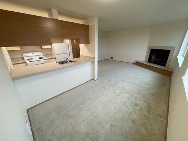 4K Kimberly Apartments 2 Bedroom Apartment for Rent at 11725 15th Ave Ne, Seattle, WA 98125 Pinehurst