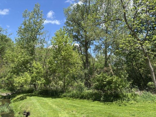 4N624 Snowbird Ct, Saint Charles, IL 60175