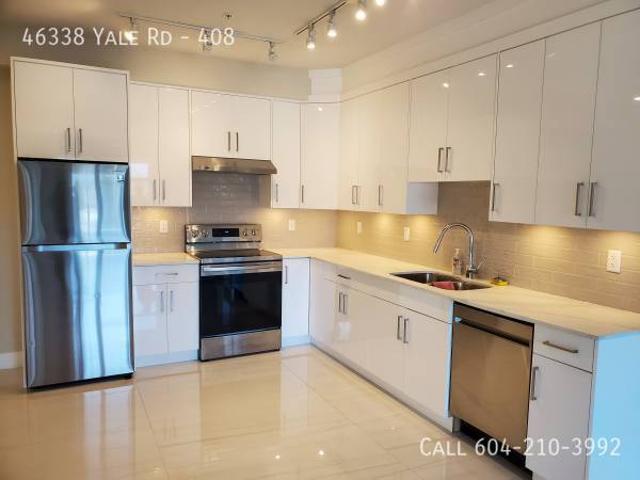 4th Floor Mountain View 3 Months of Utilities Included!