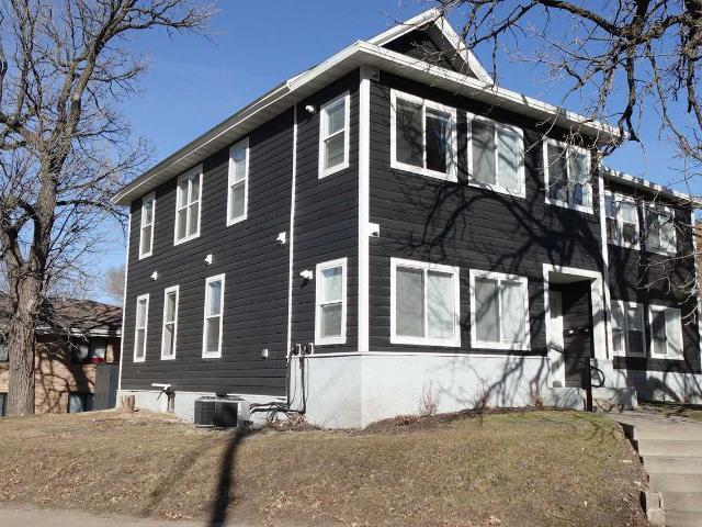 4th on Campus 3 Bedroom Apartment for Rent at 3107 4th St Se, Minneapolis, MN 55414 Prospect Park