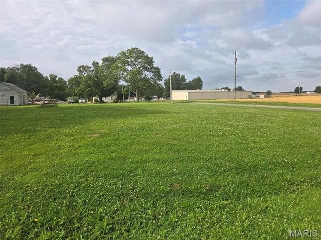 4th St, Keyesport, IL 62253