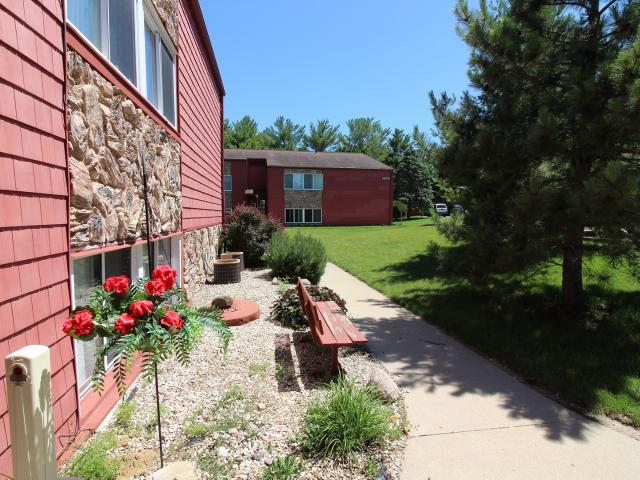 4th Street Manor