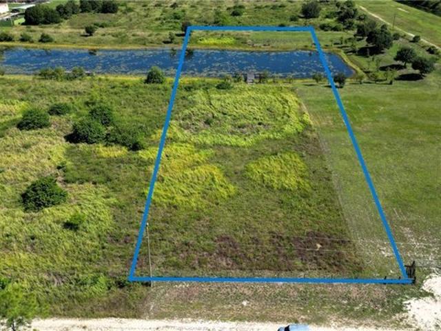 4th Ter, Labelle, FL 33935