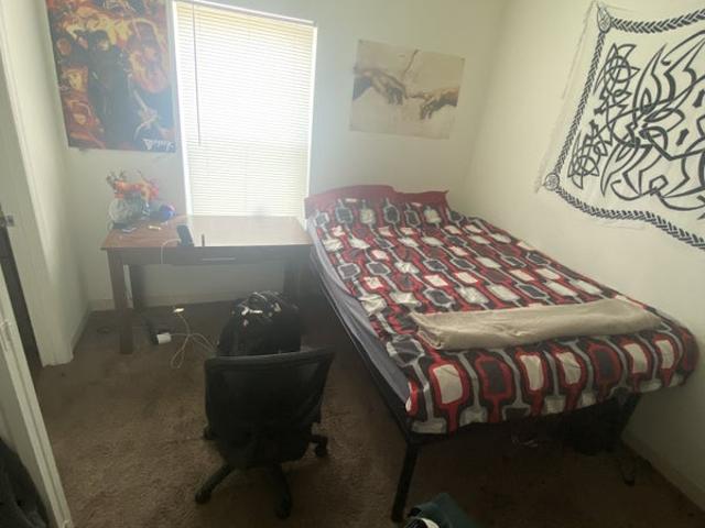 4x4 Relet private room/bath at Eagle Landing