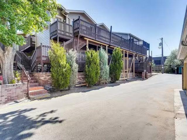 4x4 Table Mountain Townhomes