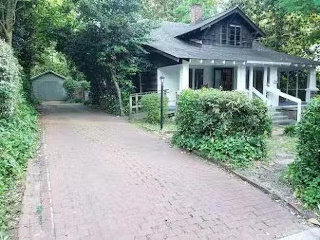 5/3 407 W Patterson Pl