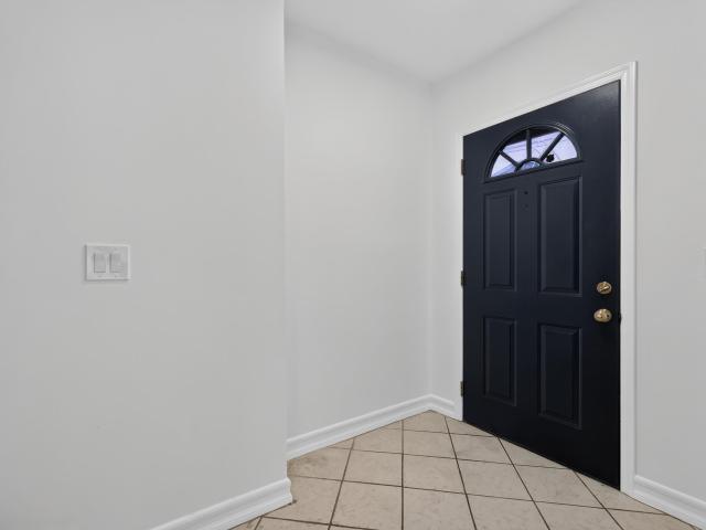 53 1/2 Jewett Ave