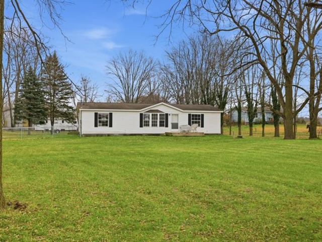 53 26th St, Allegan, MI 49010