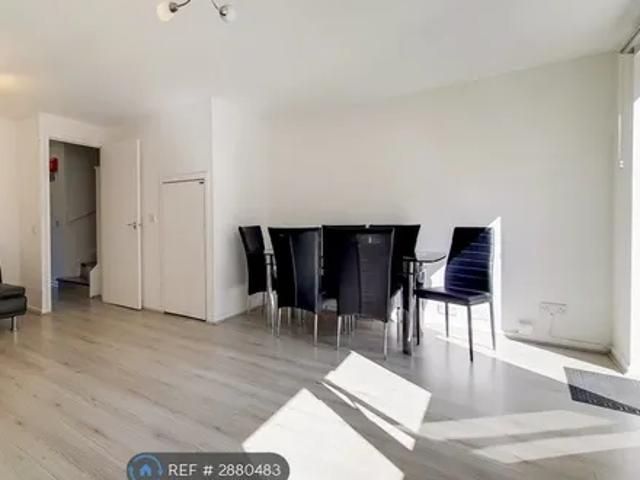 53 Taeping Street, Millwall, London, E14 9UT, United Kingdom | 3 bed duplex for rent #167600563 | Rentberry