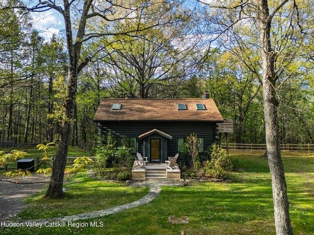 53 Blueberry Hill Rd, Woodstock, NY 12409