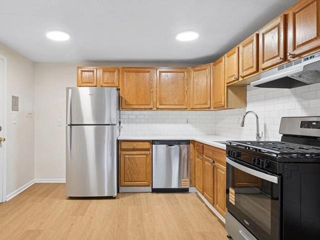 53 Brook St, Acton, MA 01720