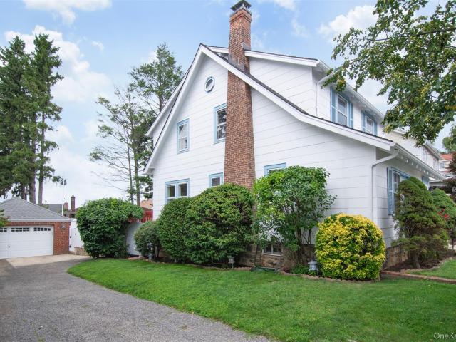 53 Briggs Avenue