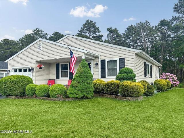 53 Chesterfield Ln, Toms River, NJ 08757 | MLS #22605 | Compass