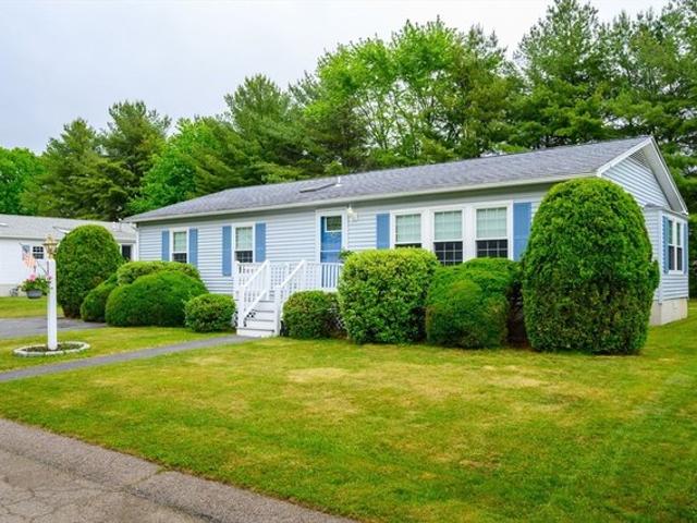 53 Country Dr, Bridgewater, MA 02324