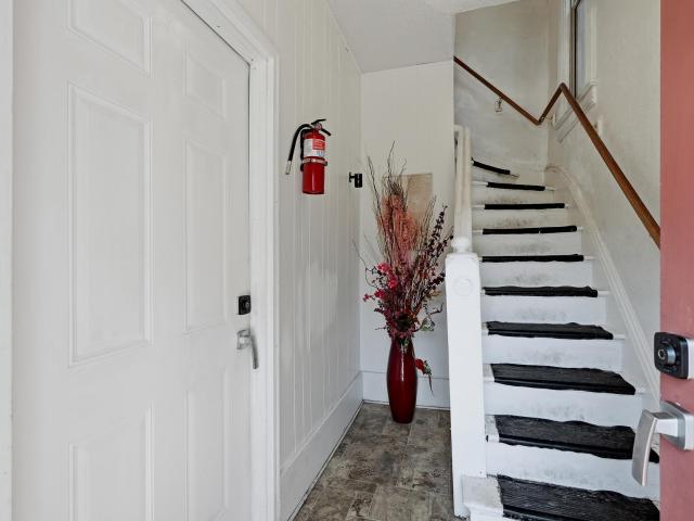 53 Dale Street N