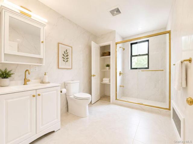 53 E 59th Street