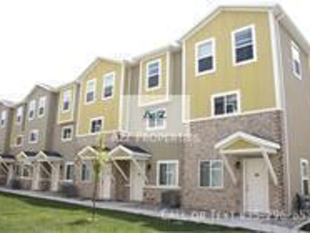 53 E 670 North St, 3 beds, 2 full and 1 half baths