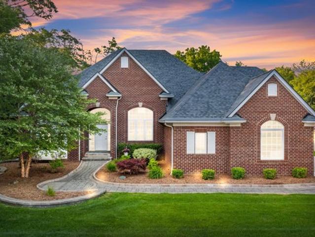 53 Evaline Dr, Troy, MI 48085