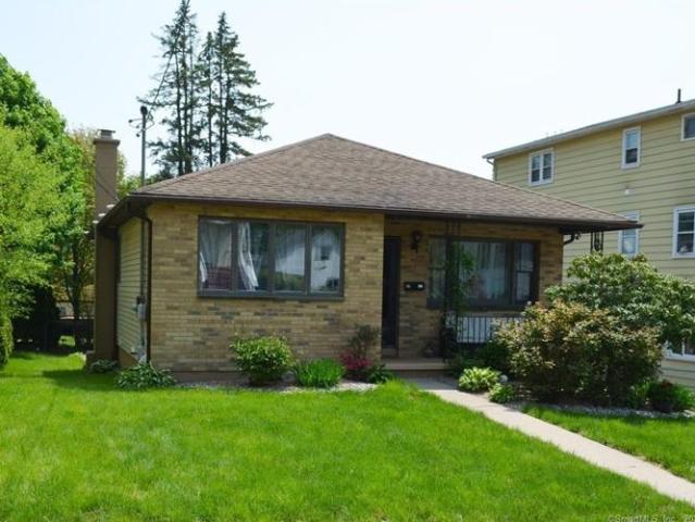 53 Galpin St, Naugatuck, CT 06770