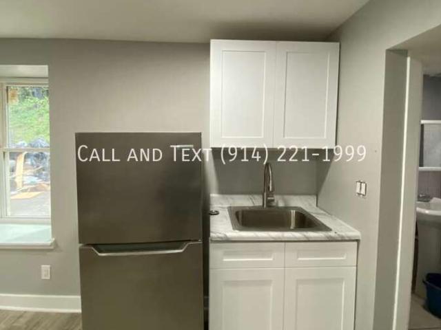 53 Glenwood Ave 1B Yonkers NY 10701