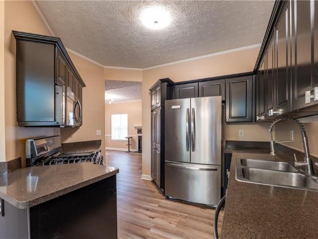 53 Hammock Place SE