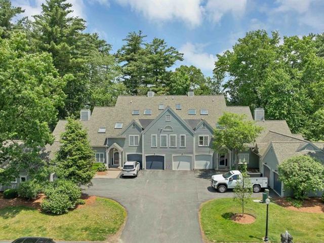 53 Hawthorne Village Rd, Nashua, NH 03062