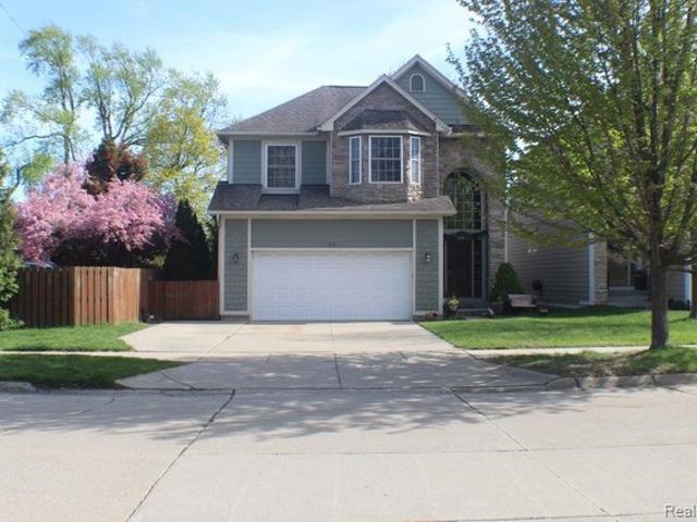 53 Highland Ave, Clawson, MI 48017