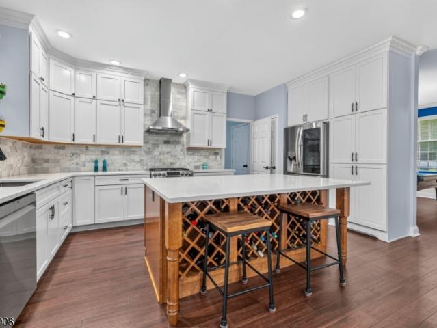 53 Highwood Rd