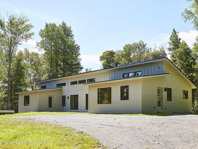 53 Land and Lakes Trl, Cochecton, NY 12726