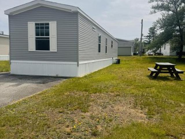 53 Larry Ln, Brunswick, ME 04011