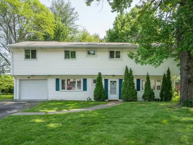 53 LYMAN RD, WEST HARTFORD, CT 06117 Single Family Residence F.